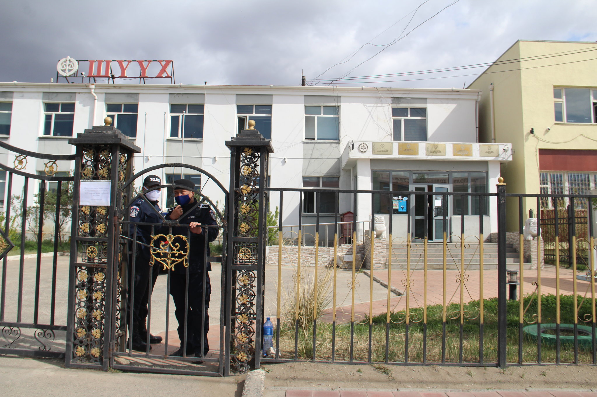 Б Хурцын шүүх хурал тав дахь өдрөө үргэлжилж байна