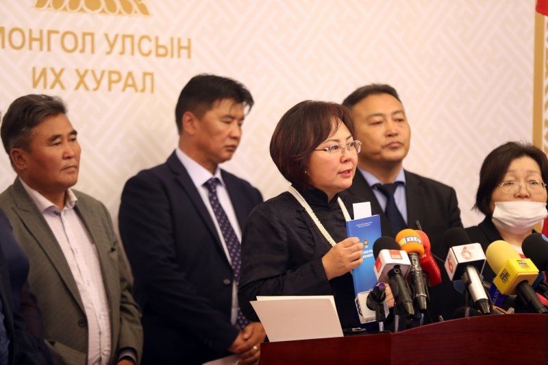 УИХ ын гишүүн С Одонтуяа Ю Цэдэнбал А Филатова нарыг цагаатгуулахаар шүүхэд хандана