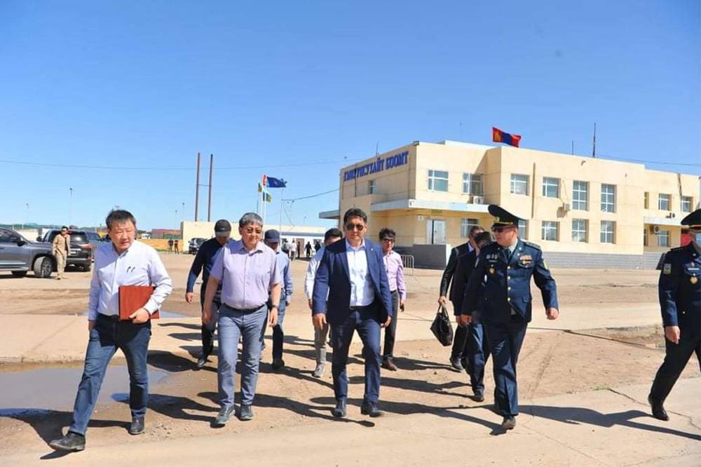 Ерөнхий сайд У Хүрэлсүх Гашуунсухайт боомтын ажил байдалтай танилцлаа
