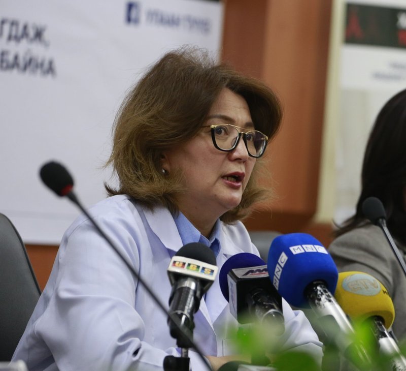 Т Энхзаяа Улирлын томуугийн вакциныг БНСУ аас хүлээн авсан