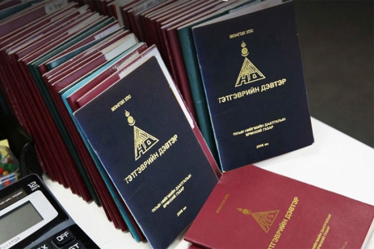 Тэтгэврийн зээлгүй ахмадуудад 216 тэрбум төгрөгийг бүрэн олгож дууслаа