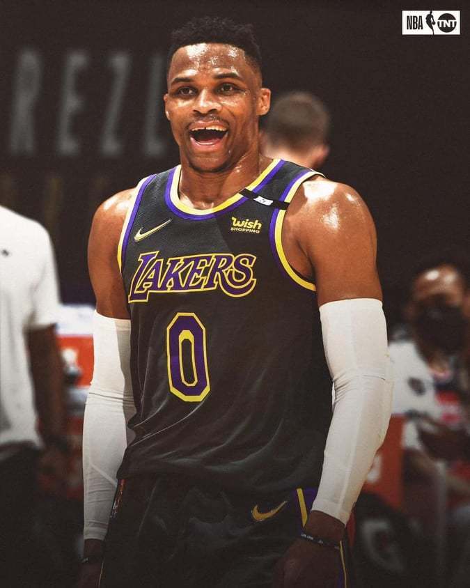 NBA: Лос Анжелес лейкерс Рассел вестврүүкийг авахаар тохиролцжээ