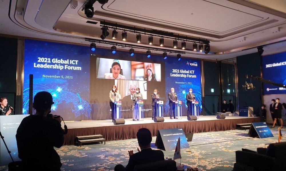 Хиймэл оюун ухаан технологийн чадвар олгох сургалтыг төлбөргүй олгоно