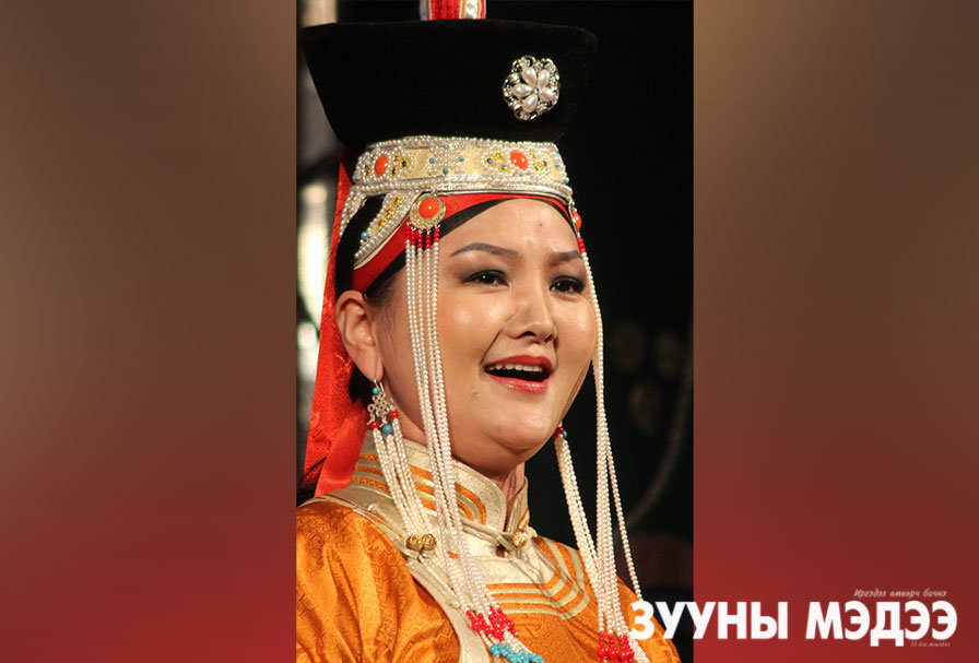 Ц Түмэнжаргал Ардын дууны аялгуу айзам нугалааг зөв хадгалах учиртай