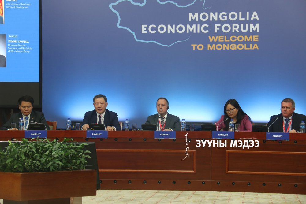 ФОТО Монгол Улсын хилийн боомтуудын нэвтрүүлэх чадварыг нэмэгдүүлнэ