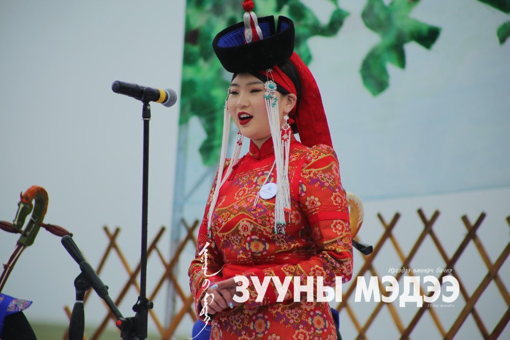 ФОТО “Соёлын наадам” морьтны гайхамшиг шоу үзүүлбэр язгуур урлагийн