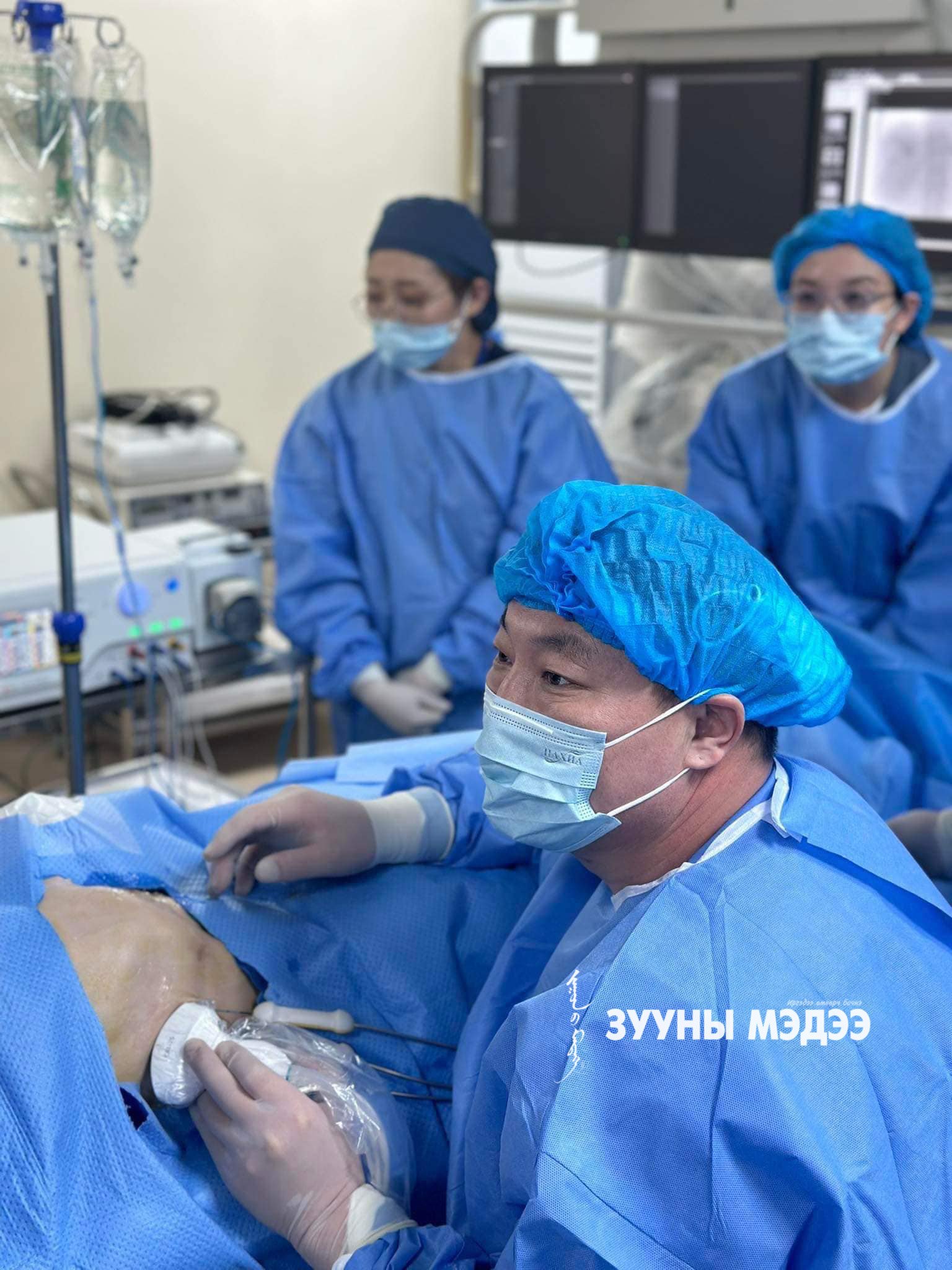 ФОТО: Элэгний хавдрын эмчилгээнд шинэ технологи нэвтрүүлэх онол практик ...