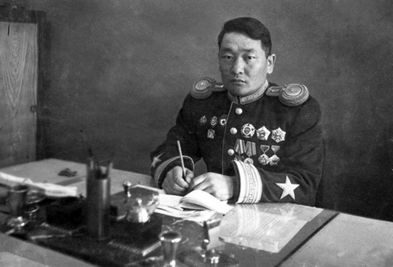 Олон улсын улаан загалмай, улаан хавирган сар нийгэмлэгийн өдөр