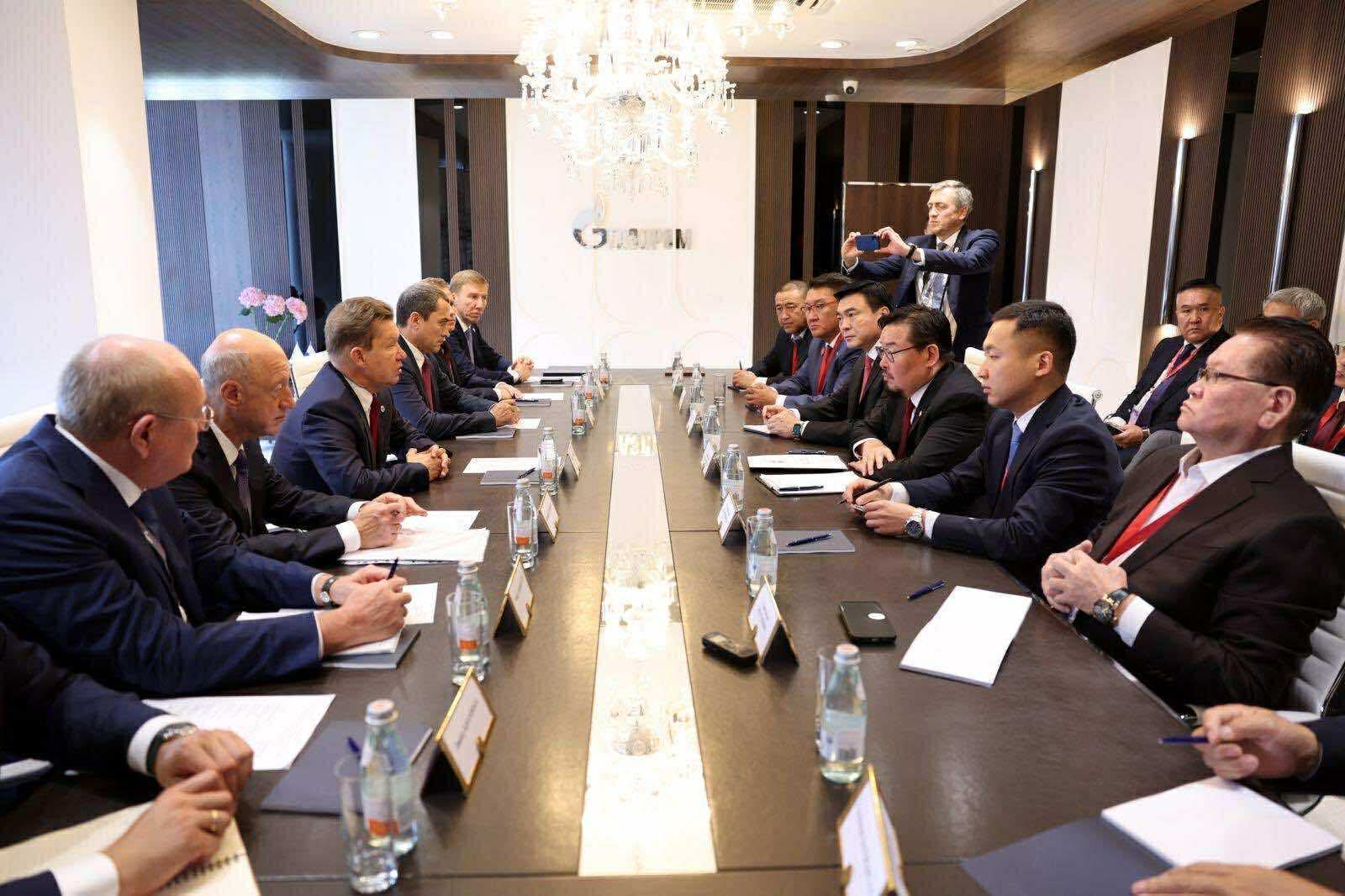 Ерөнхий сайд Г Занданшатар “Газпром” НХН ийн Удирдах зөвлөлийн дарга А Б Миллертэй уулзлаа